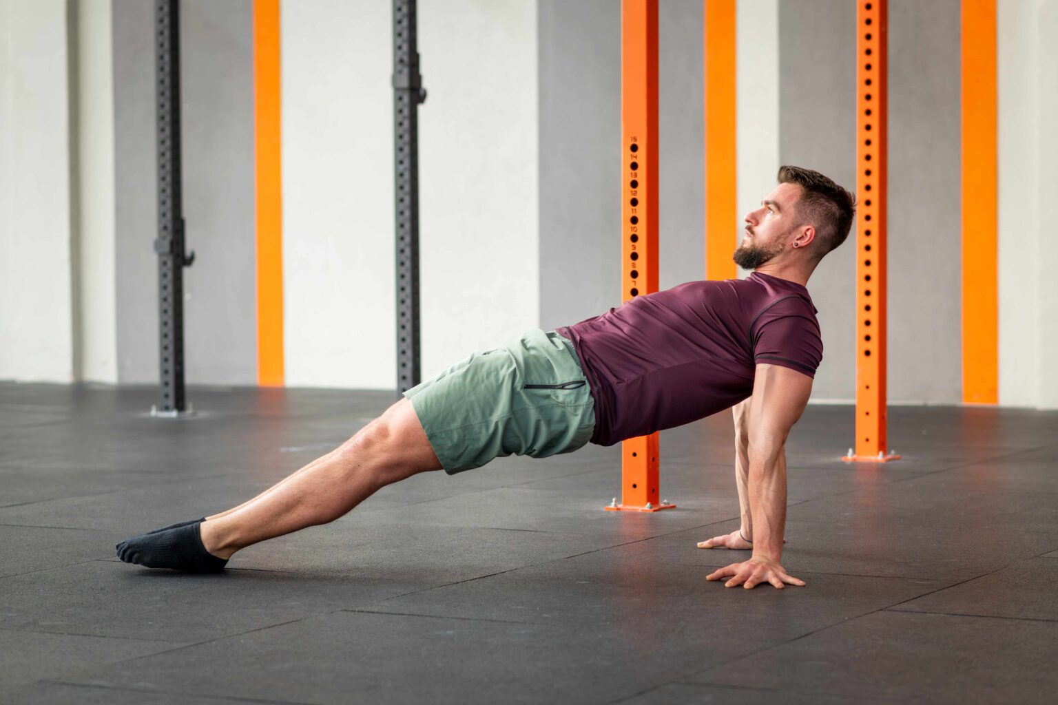 8 Easy Bodyweight pull exercises at home; No equipment